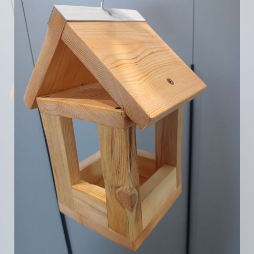 Кормушка скворечник