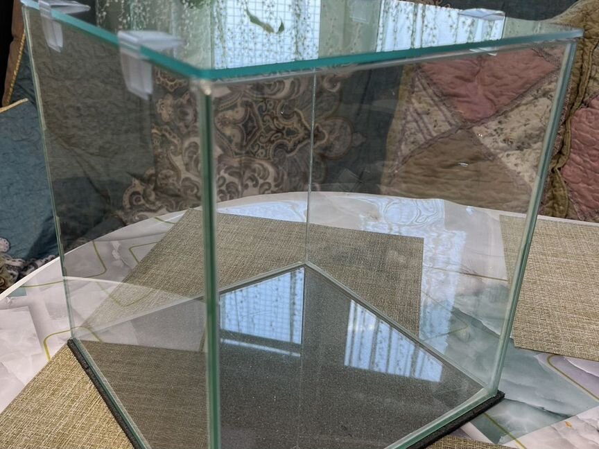 Аквариум с фильтром, светом и грунтом