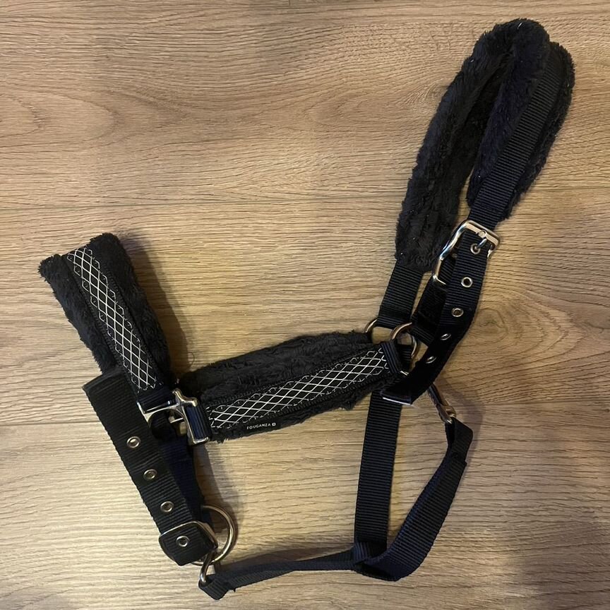 Недоуздок для лошади