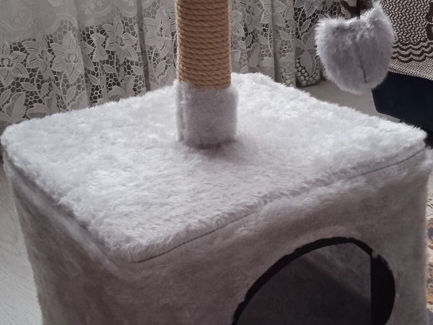 Домик для кошки с когтеточкой бу