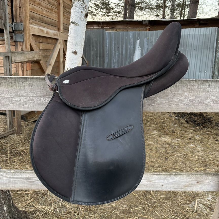 Седло для лошади