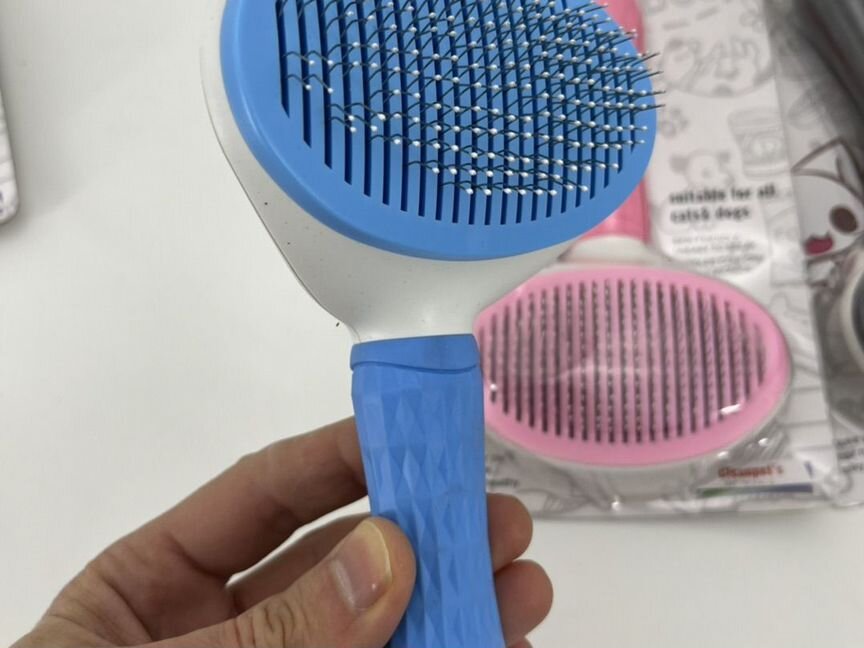 Щетка для вычесывания домашних животных (новая)