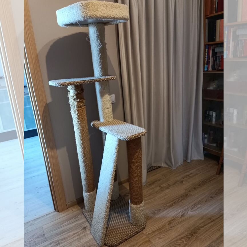 Когтеточка для кошек с лежанкой