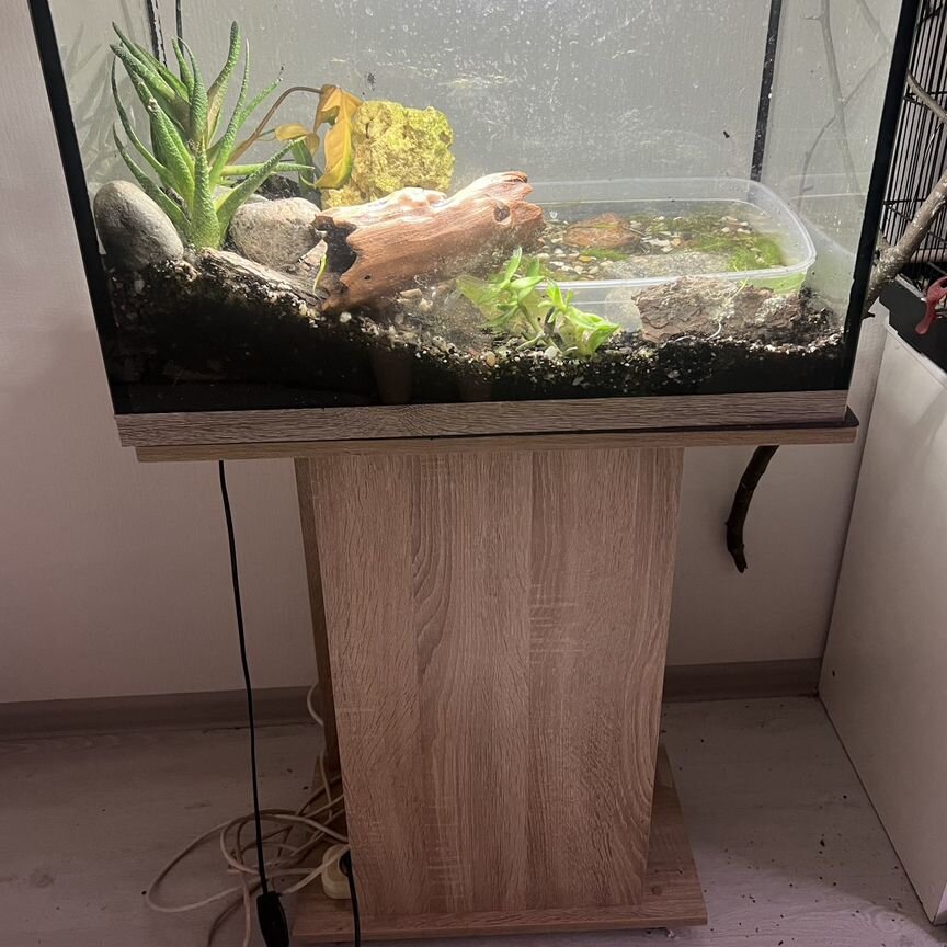 Аквариум с тумбой