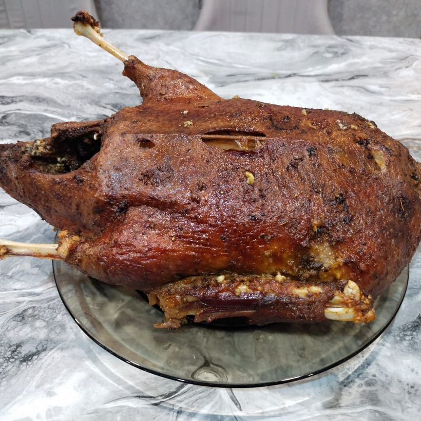 Утка домашняя запеченная