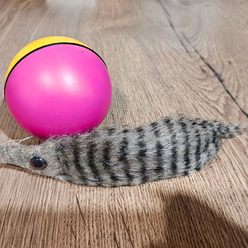 Электронная игрушка для кошки