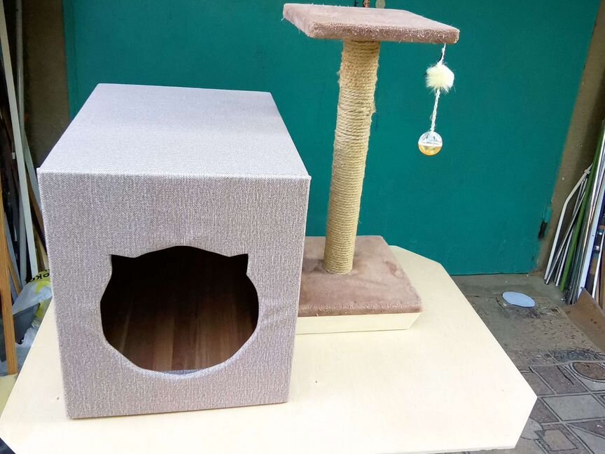 Кошкин дом с когтеточкой,клетки разные