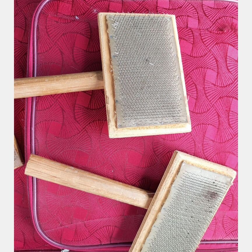 Чески для шерсти