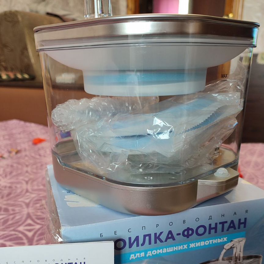 Фонтан поилка для кошек с датчиком движения