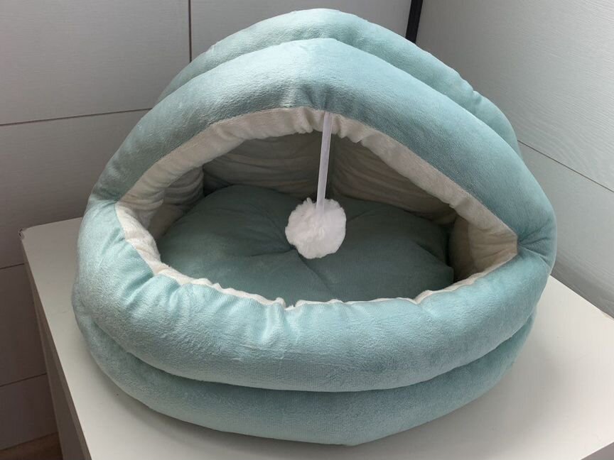 Лежанка с мячом