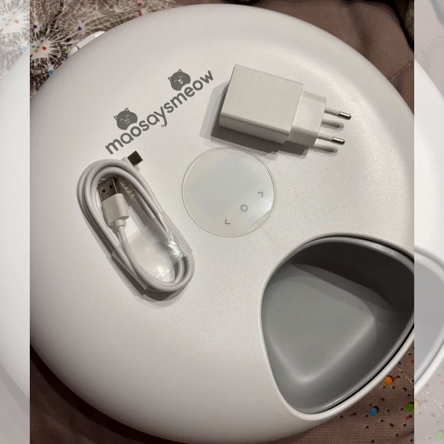 Автоматическая кормушка для кошек и собак