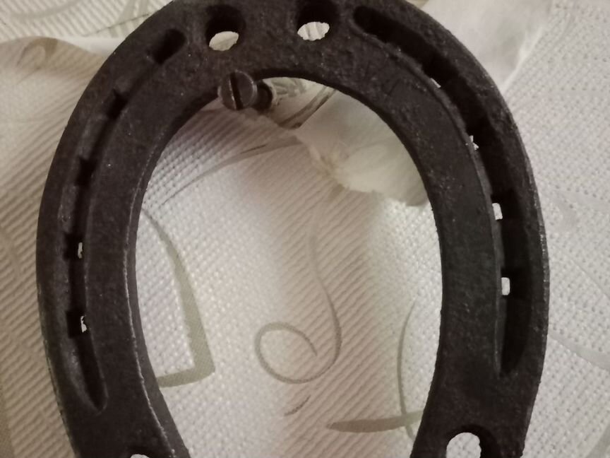 Подкова для лошади бу