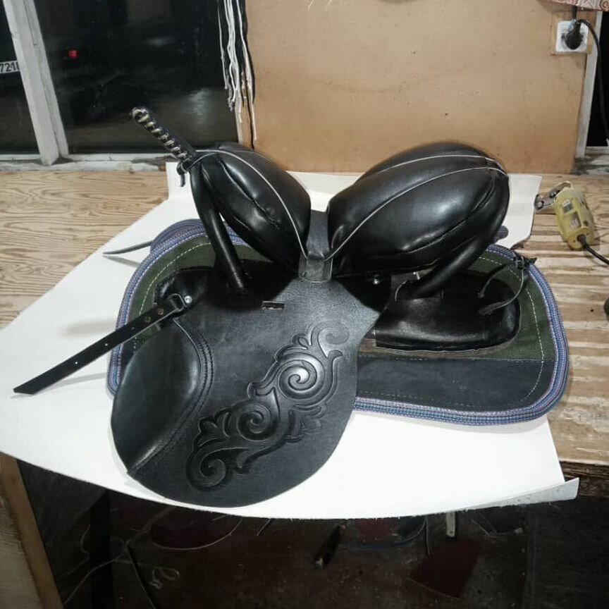 Новые седла для лошадей