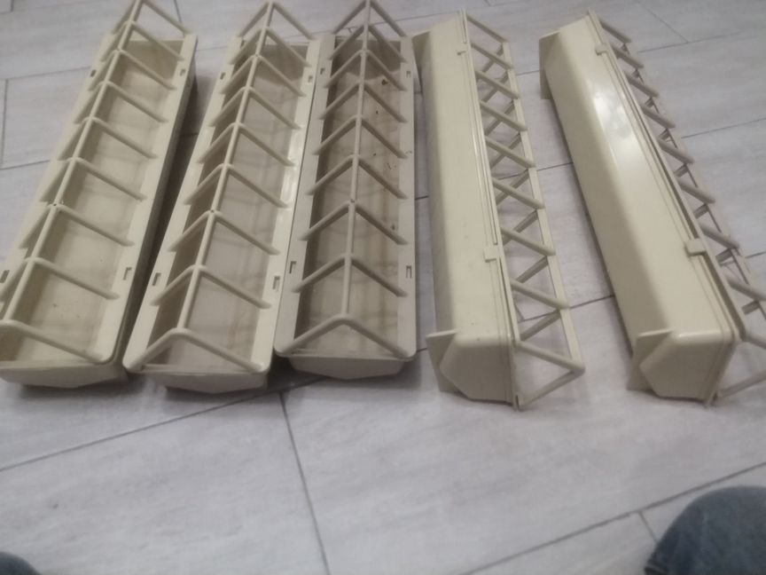 Продам кормушки