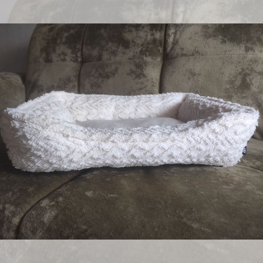 Лежак для кошек и собак 40х50х12 см