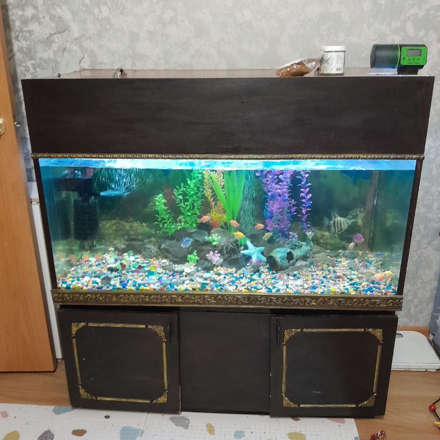 Аквариум с тумбой