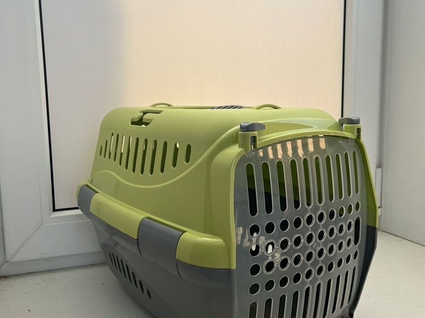 Переноска для кошек и собак мелких пород