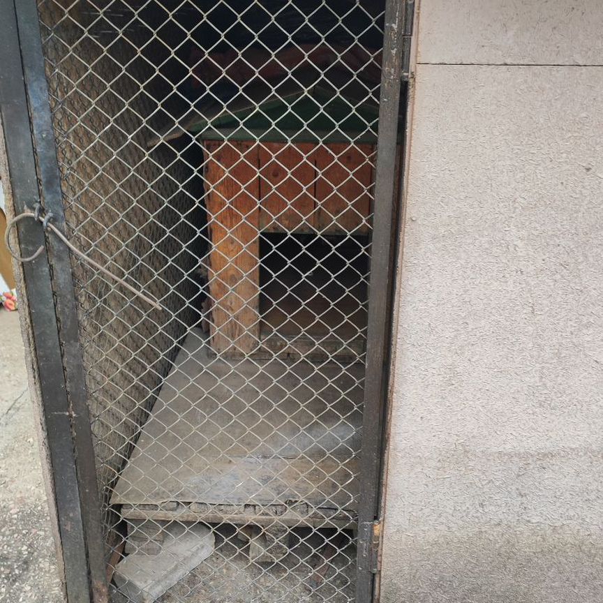 Продам вольер с будкой б/у