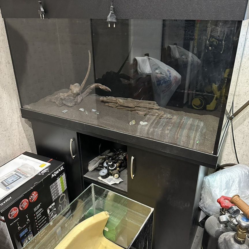 Аквариум с тумбой