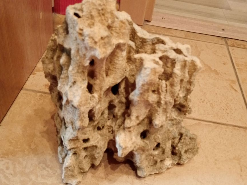 Коралл из известняка в аквариум
