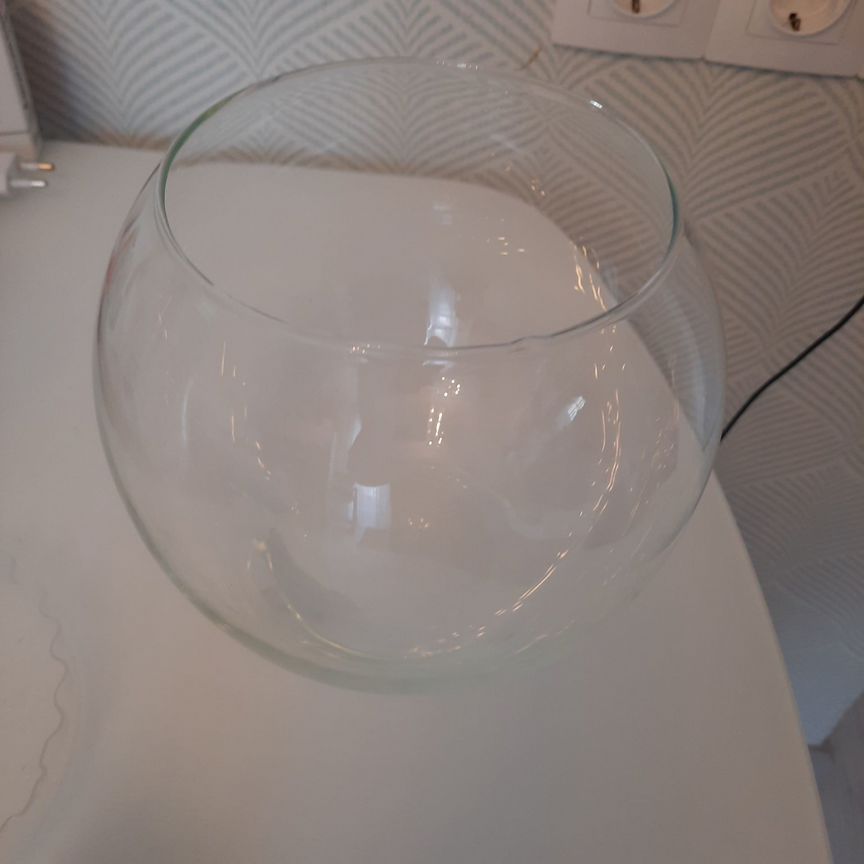 Круглый аквариум с крышкой