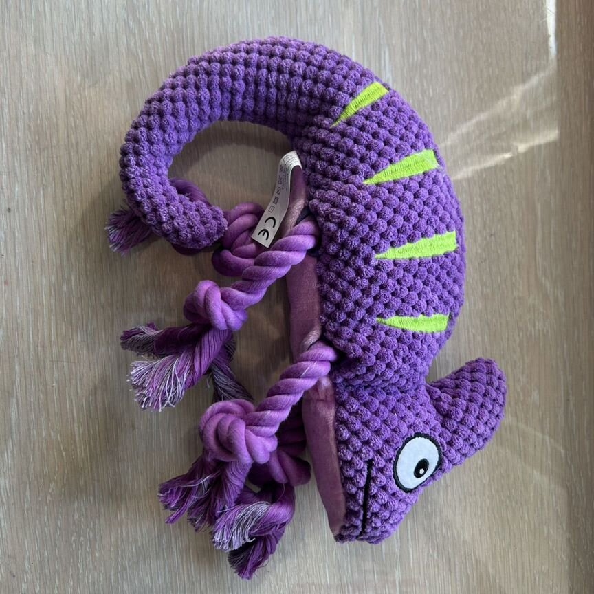 Игрушки для животных