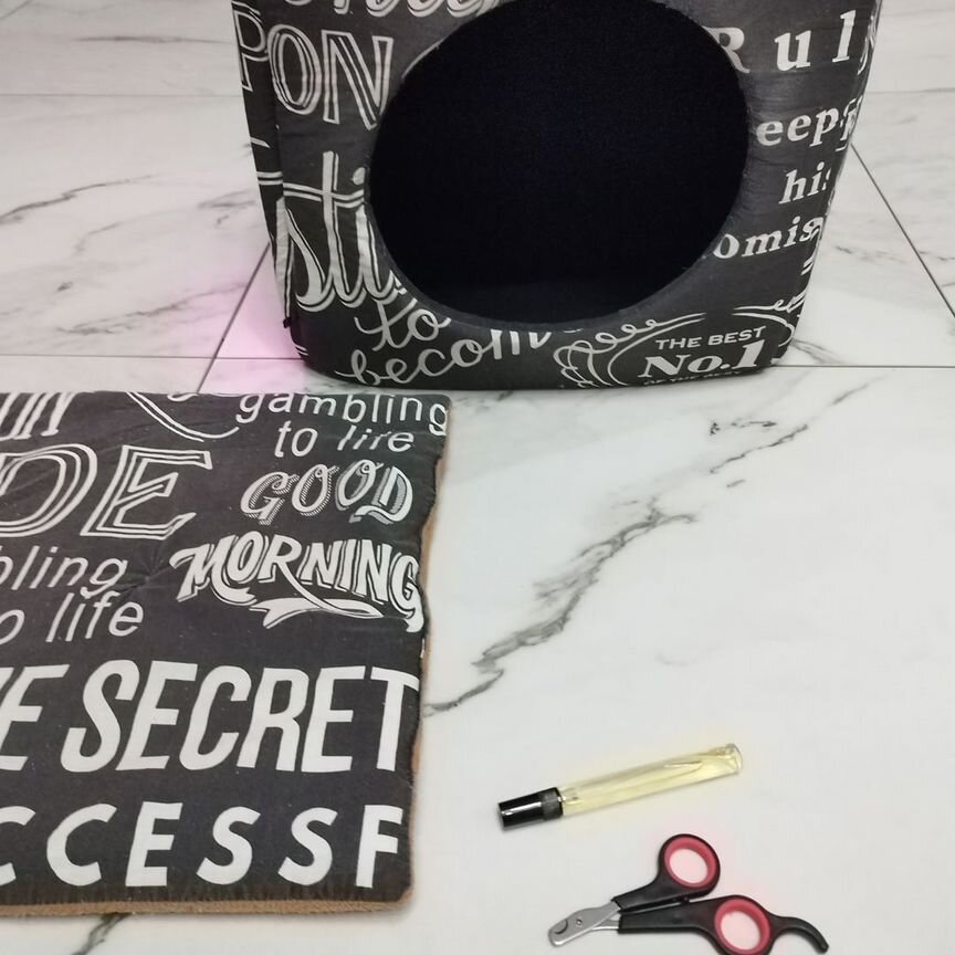 Лежанка домик для животного