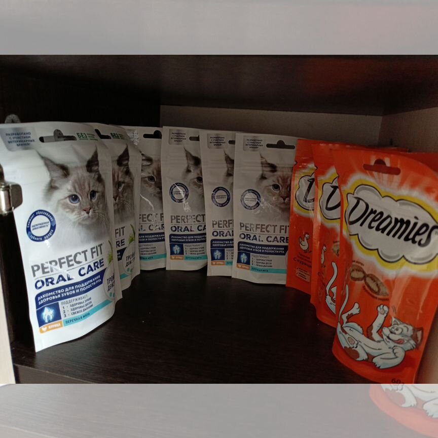 Корм для кошек лакомства dreamies и perfect fit