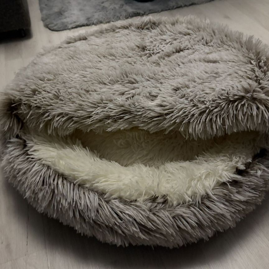 Лежанка для кошек