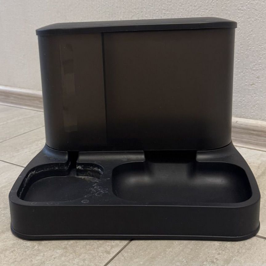 Автоматическая кормушка для животных