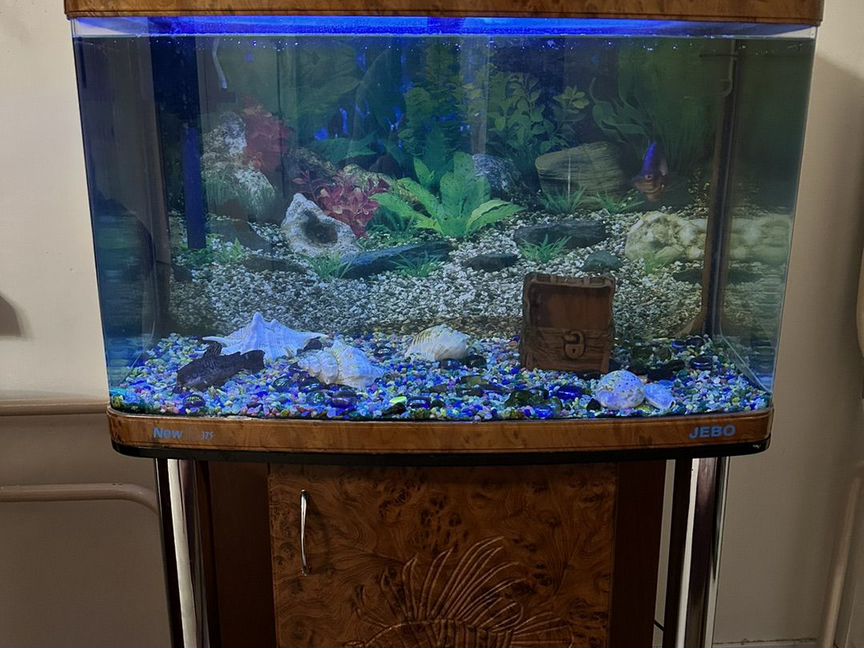 Аквариум с тумбой 143л