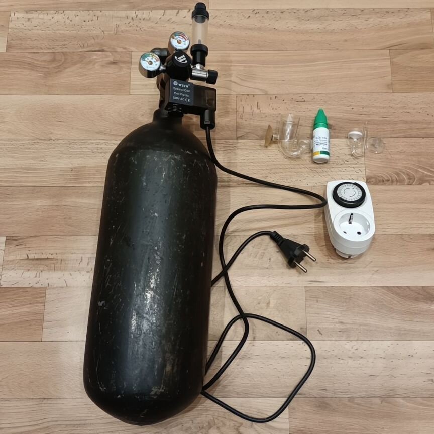 Баллон 4 л CO2 для аквариума с редуктором