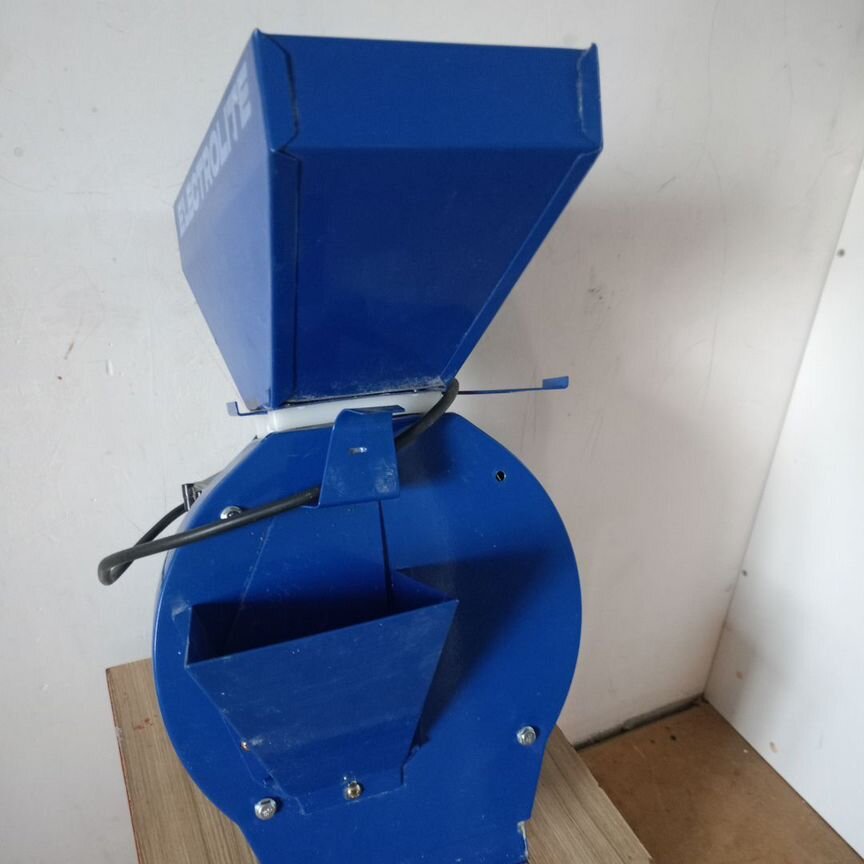 Зернодробилка бу