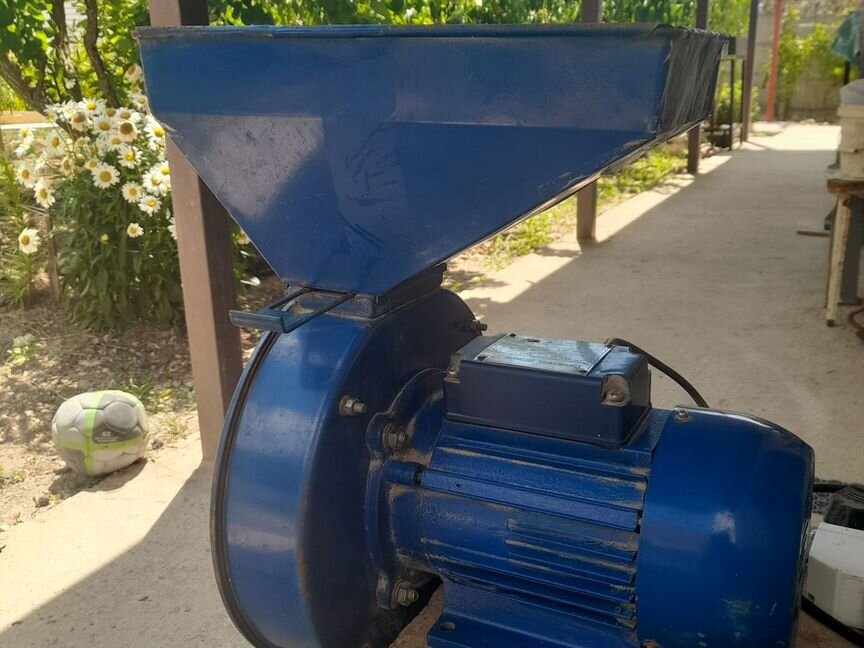 Крупорушка зернодробилка