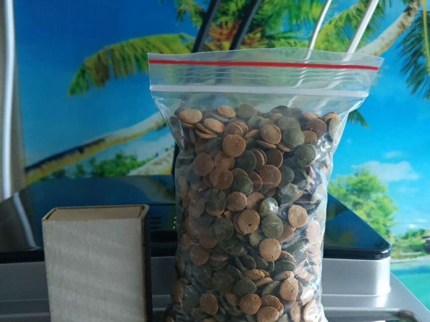 Корм для донных рыб