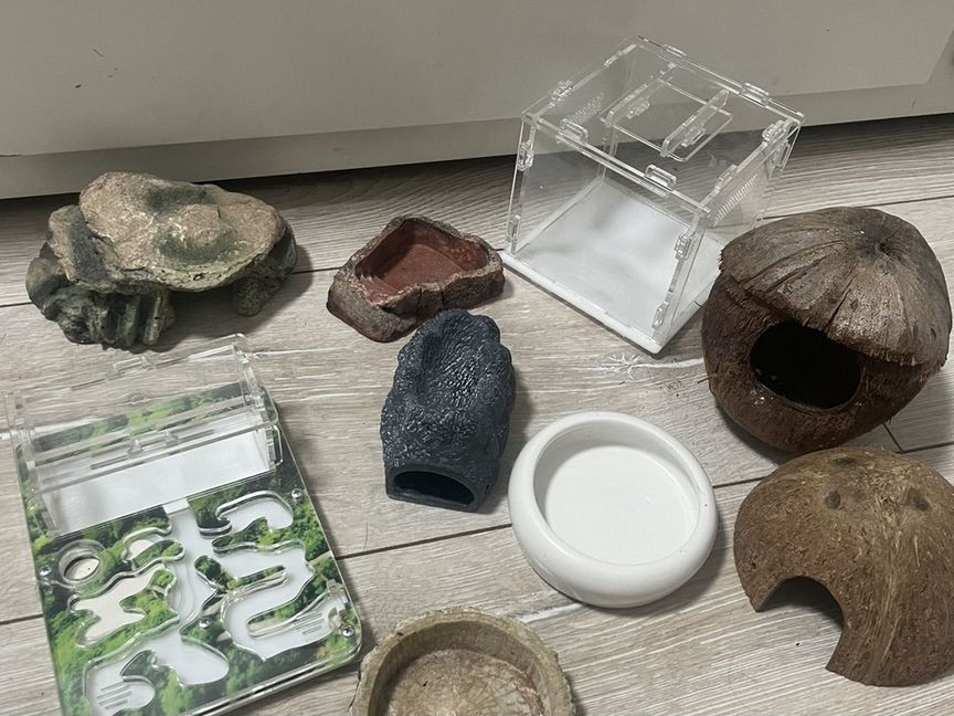 Аксессуары в террариум/аквариум