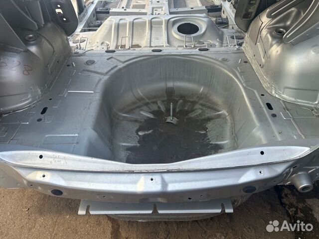 Задняя панель Renault Logan 2 купить в Москве по низкой цене RENAULT ...