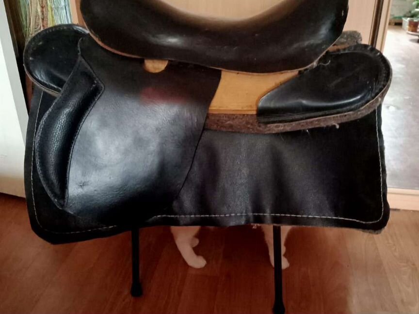 Седло для лошади