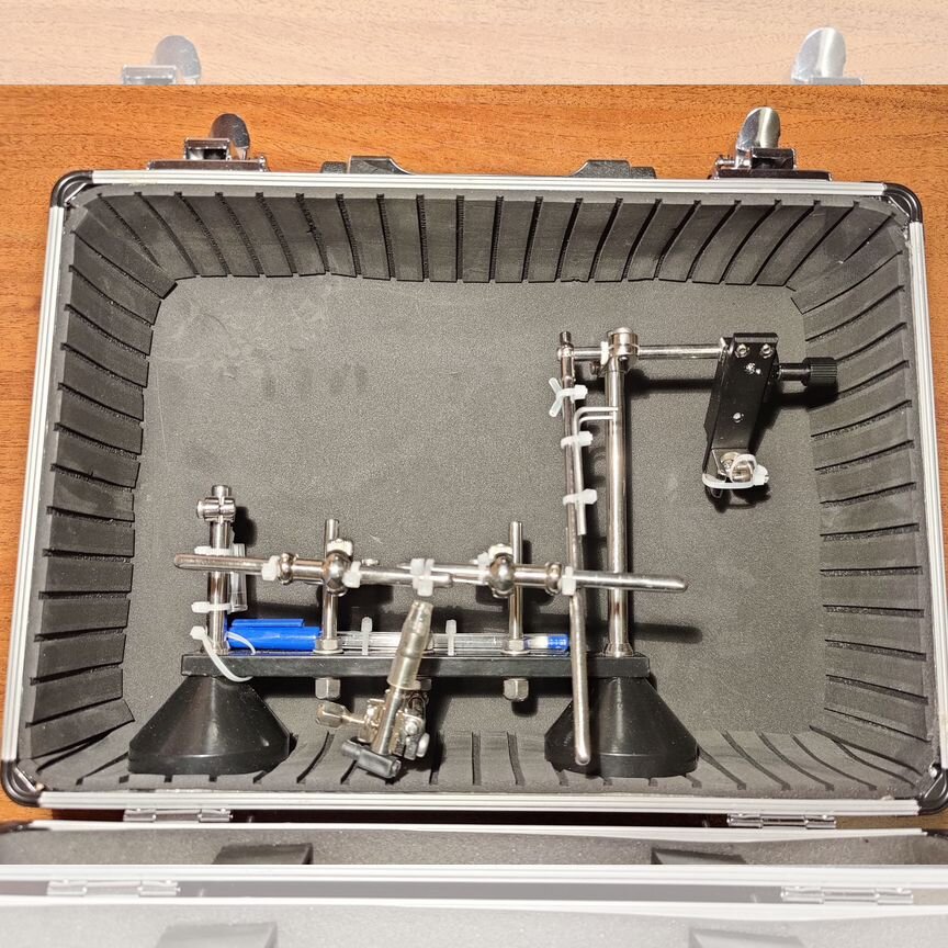 Станок для инструментального осеменения пчеломаток