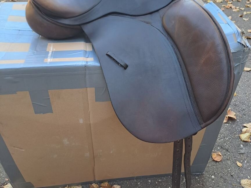 Седло County выездка 17"