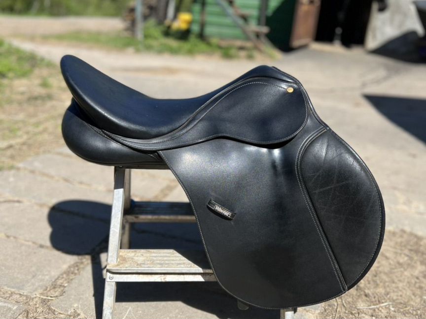 Седло для лошади