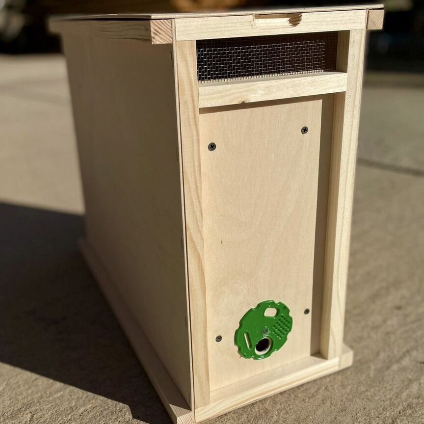 Ящик ловушка пчелопакет с рамками