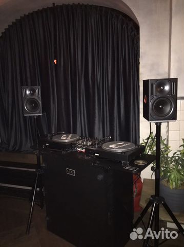 Виниловые проигрыватели (комплект для диджеинга) купить в Санкт ...