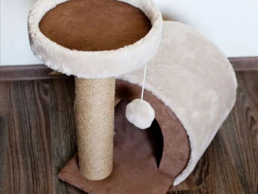 Когтеточка домик для кошки бу