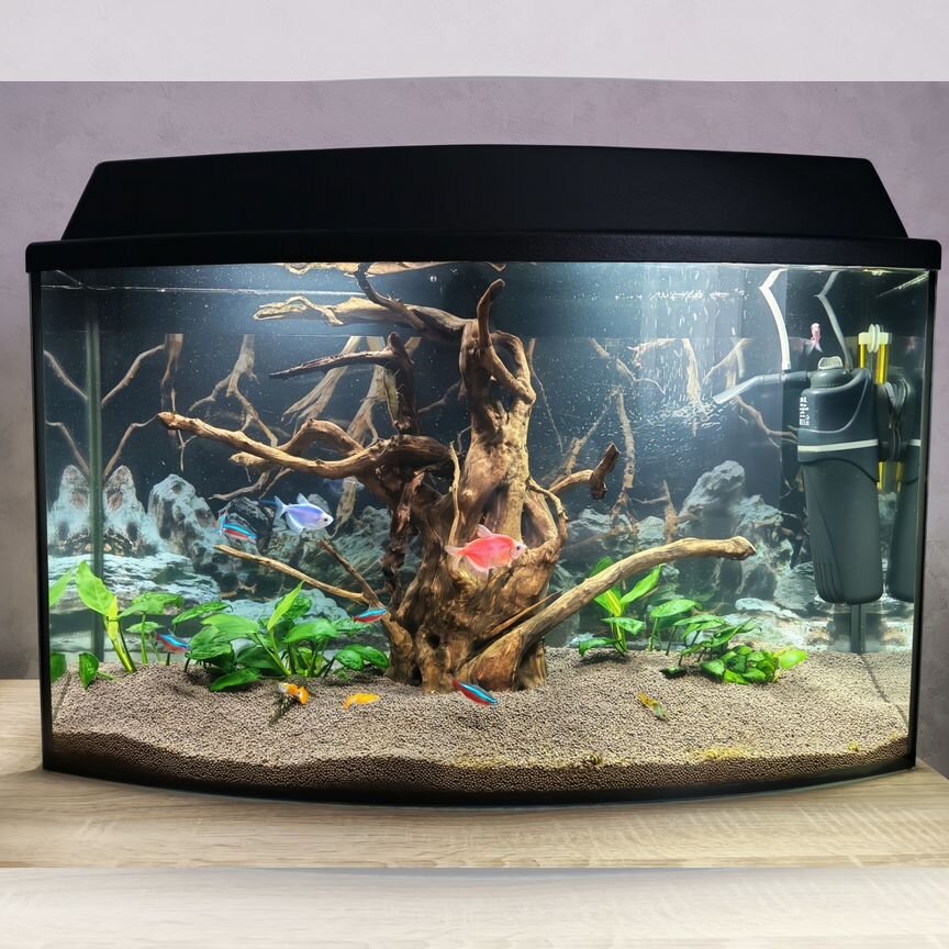 Аквариум с рыбками 65 литров