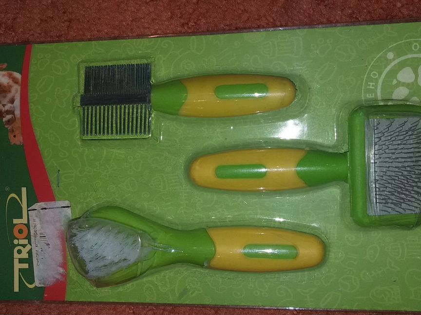 Набор расчесок и когтерезы