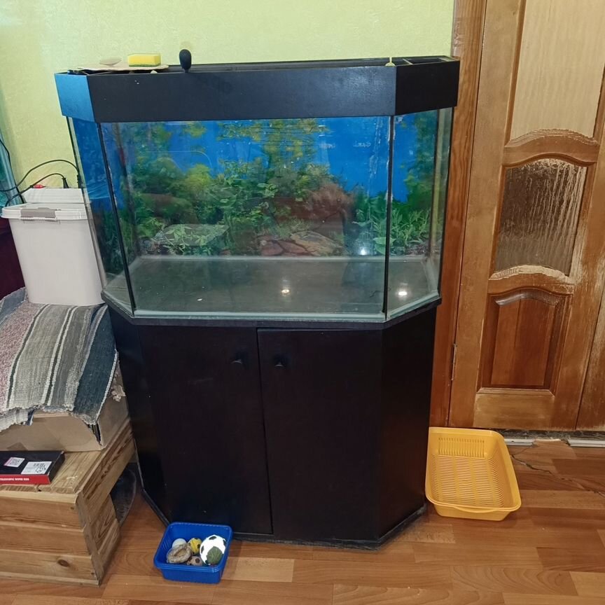 Аквариум с тумбой