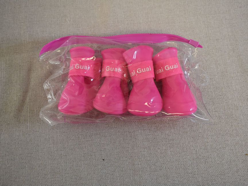 Обувь для собачки мелких пород