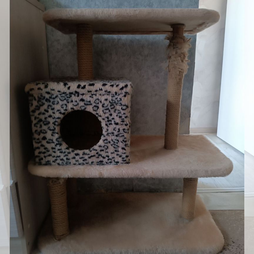 Когтеточка с домиком и лежанкой бу