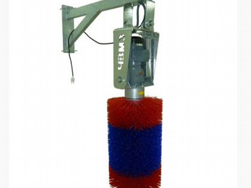 Щетка-чесалка для коров